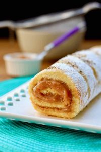 Postre tipico chileno: Brazo de Reina, un dulce tipico chileno